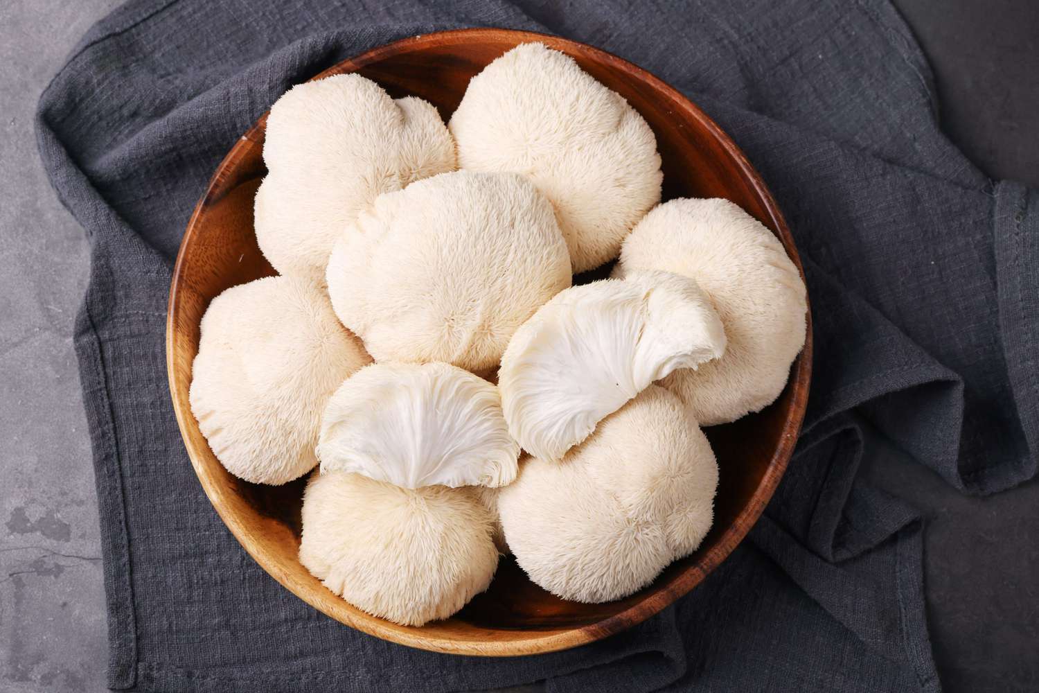 Lion's Mane Bienfaits : Aperçu de Ses Avantages pour la Santé
